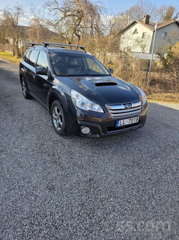 Black Subaru Outback 2014 in Riga, with an engine capacity of 2.00 L and mileage of 165 thousand km for 6700 €, photo 1 on AUTOMOTO.COM.LV