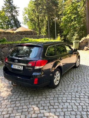 Melns Subaru Outback 2014 Tallina, ar dzinēja tilpumu 2.50 L un nobraukumu 220 tūkst. km par 7900 €, foto 8 vietnē AUTOMOTO.COM.LV