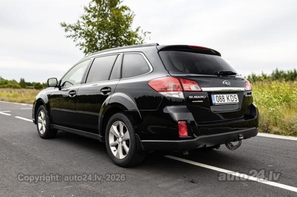 Melns Subaru Outback 2014 Tallina, ar dzinēja tilpumu 2.50 L un nobraukumu 329 tūkst. km par 5490 €, foto 4 vietnē AUTOMOTO.COM.LV