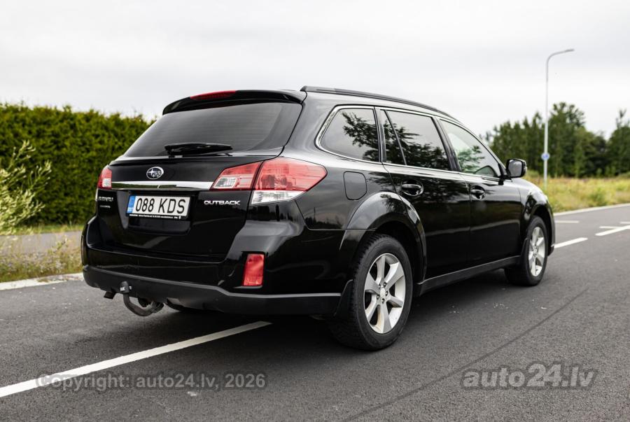 Black Subaru Outback 2014 in Tallinn, with an engine capacity of 2.50 L and mileage of 329 thousand km for 5490 €, photo 7 on AUTOMOTO.COM.LV