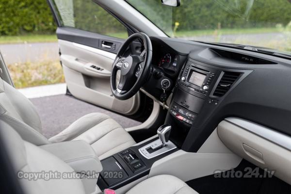 Melns Subaru Outback 2014 Tallina, ar dzinēja tilpumu 2.50 L un nobraukumu 329 tūkst. km par 5490 €, foto 9 vietnē AUTOMOTO.COM.LV