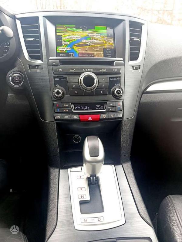 Black Subaru Outback 2014 in Vilnius, with an engine capacity of 2.00 L and mileage of 250 thousand km for 3900 €, photo 6 on AUTOMOTO.COM.LV