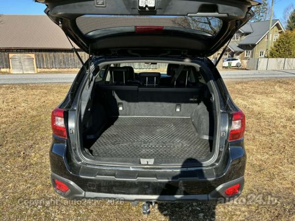 Melns Subaru Outback 2015 Tallina, ar dzinēja tilpumu 2.50 L un nobraukumu 266 tūkst. km par 9900 €, foto 11 vietnē AUTOMOTO.COM.LV