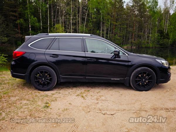 Melns Subaru Outback 2015 Jegeva, ar dzinēja tilpumu 2.00 L un nobraukumu 199 tūkst. km par 13500 €, foto 3 vietnē AUTOMOTO.COM.LV