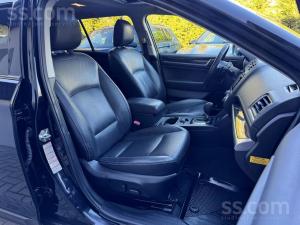 Black Subaru Outback 2015 in Riga, with an engine capacity of 2.50 L and mileage of 267 thousand km for 11900 €, photo 9 on AUTOMOTO.COM.LV
