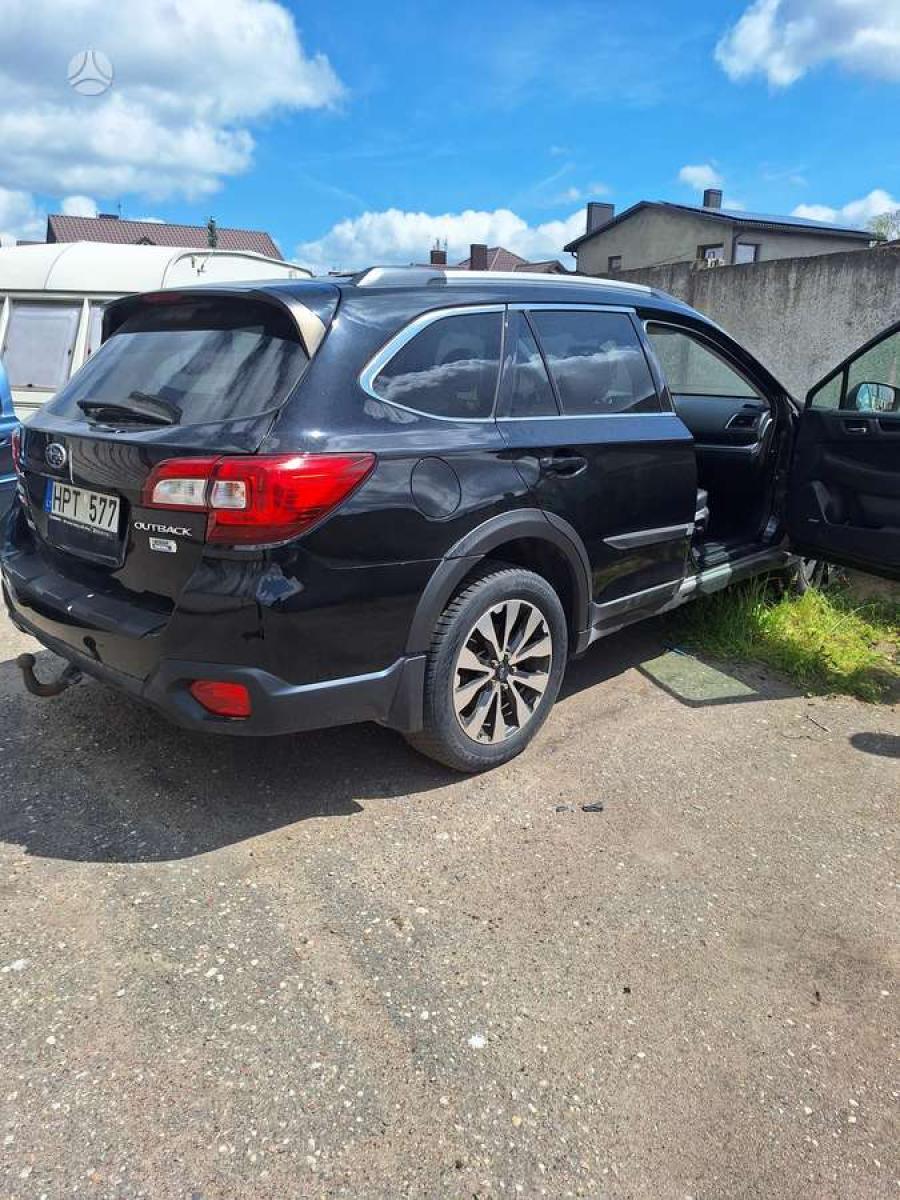 Black Subaru Outback 2015 in Siauliai, with an engine capacity of 2.00 L and mileage of 1 thousand km for 2600 €, photo 5 on AUTOMOTO.COM.LV