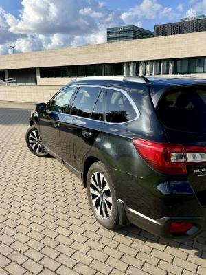 Black Subaru Outback 2015 in Vilnius, with an engine capacity of 2.50 L and mileage of 313 thousand km for 12900 €, photo 5 on AUTOMOTO.COM.LV