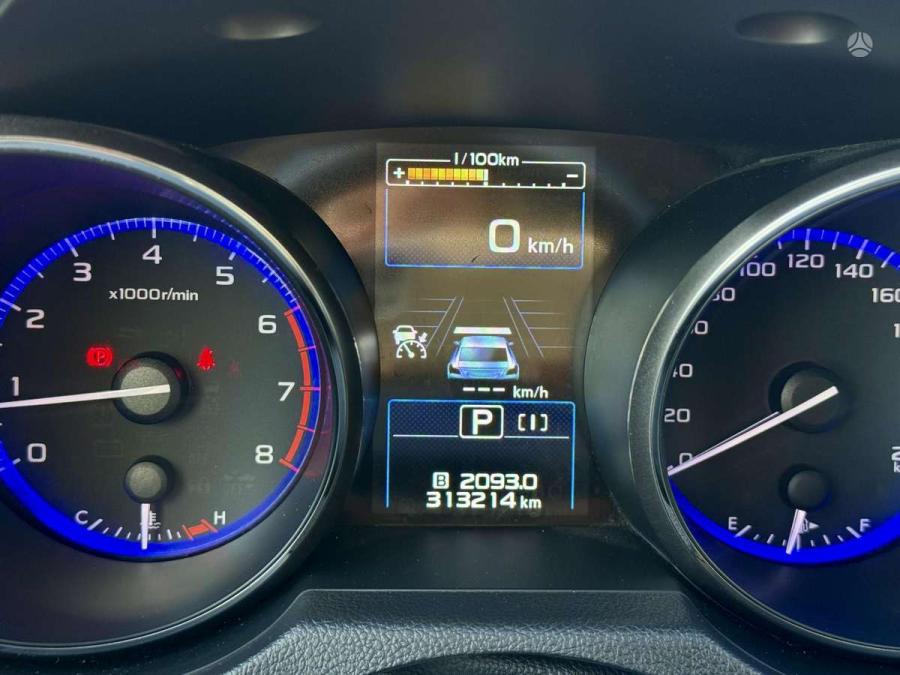 Black Subaru Outback 2015 in Vilnius, with an engine capacity of 2.50 L and mileage of 313 thousand km for 12900 €, photo 16 on AUTOMOTO.COM.LV