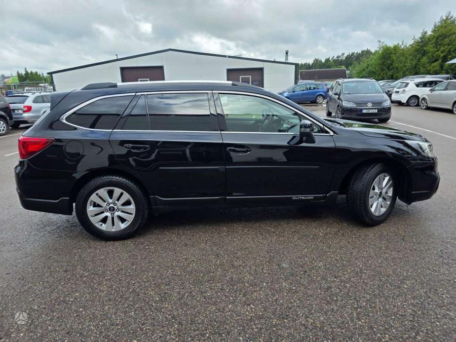 Black Subaru Outback 2015 in Utena, with an engine capacity of 2.00 L and mileage of 208 thousand km for 8950 €, photo 3 on AUTOMOTO.COM.LV