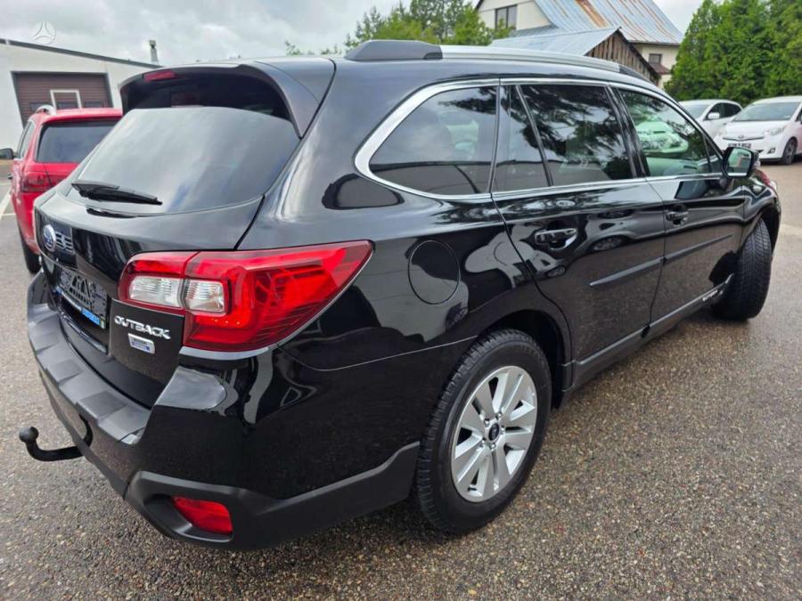 Black Subaru Outback 2015 in Utena, with an engine capacity of 2.00 L and mileage of 208 thousand km for 8950 €, photo 4 on AUTOMOTO.COM.LV