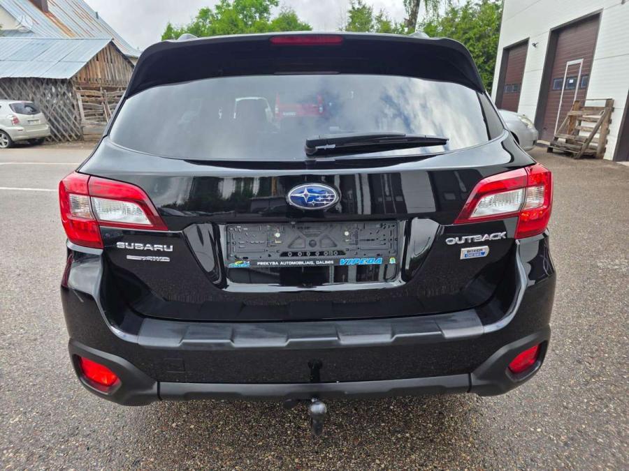 Black Subaru Outback 2015 in Utena, with an engine capacity of 2.00 L and mileage of 208 thousand km for 8950 €, photo 5 on AUTOMOTO.COM.LV