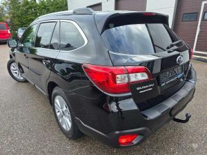 Black Subaru Outback 2015 in Utena, with an engine capacity of 2.00 L and mileage of 208 thousand km for 8950 €, photo 6 on AUTOMOTO.COM.LV