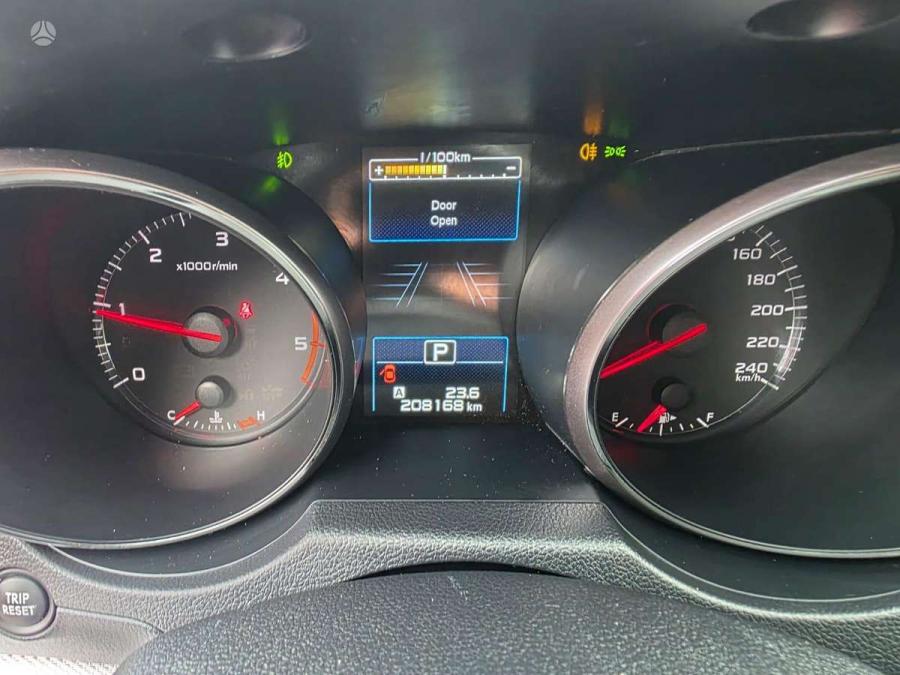 Black Subaru Outback 2015 in Utena, with an engine capacity of 2.00 L and mileage of 208 thousand km for 8950 €, photo 14 on AUTOMOTO.COM.LV