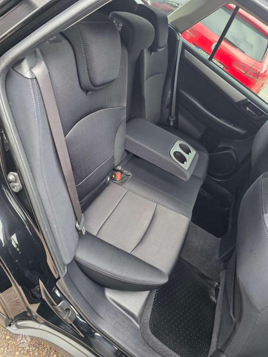 Black Subaru Outback 2015 in Utena, with an engine capacity of 2.00 L and mileage of 208 thousand km for 8950 €, photo 18 on AUTOMOTO.COM.LV