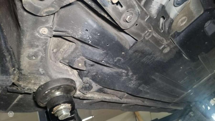 Black Subaru Outback 2015 in Utena, with an engine capacity of 2.00 L and mileage of 208 thousand km for 8950 €, photo 35 on AUTOMOTO.COM.LV