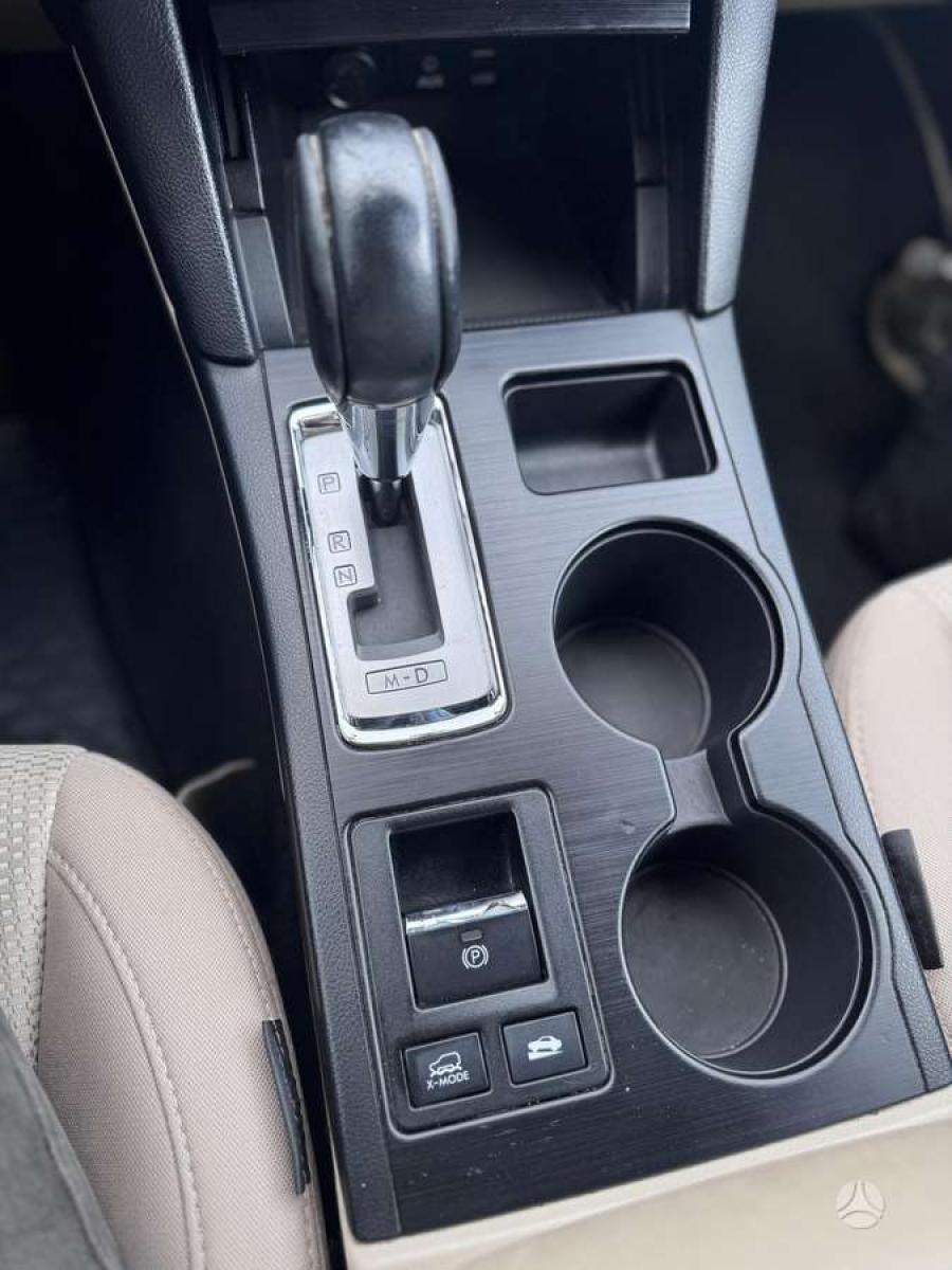 Black Subaru Outback 2015 in Vilnius, with an engine capacity of 2.50 L and mileage of 275 thousand km for 8300 €, photo 19 on AUTOMOTO.COM.LV