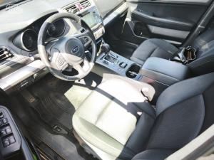 Black Subaru Outback 2016 in Kaunas, with an engine capacity of 2.00 L and mileage of 320 thousand km for 5500 €, photo 8 on AUTOMOTO.COM.LV