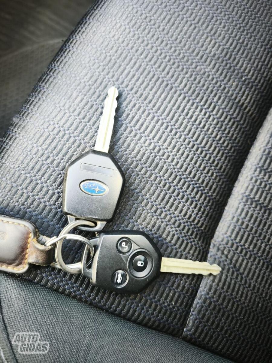 Black Subaru Outback 2016 in Kaunas, with an engine capacity of 2.00 L and mileage of 320 thousand km for 5500 €, photo 17 on AUTOMOTO.COM.LV