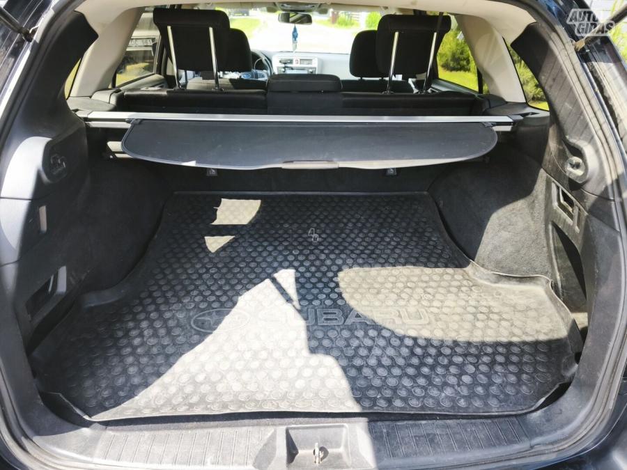 Black Subaru Outback 2016 in Kaunas, with an engine capacity of 2.00 L and mileage of 320 thousand km for 5500 €, photo 19 on AUTOMOTO.COM.LV