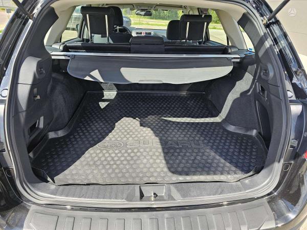 Black Subaru Outback 2016 in Vilnius, with an engine capacity of 2.00 L and mileage of 170 thousand km for 13300 €, photo 5 on AUTOMOTO.COM.LV