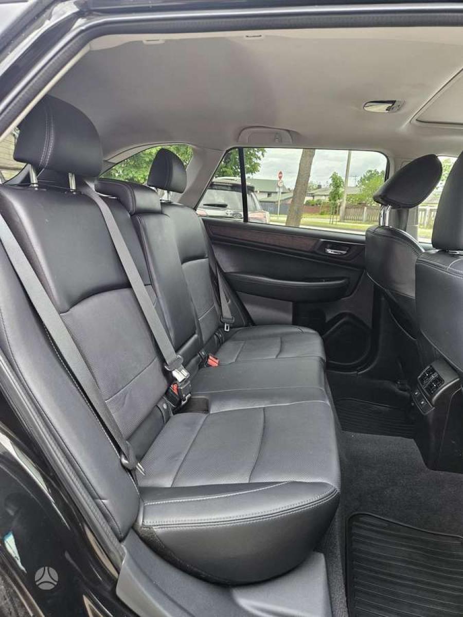 Black Subaru Outback 2016 in Siauliai, with an engine capacity of 2.50 L and mileage of 177 thousand km for 13950 €, photo 15 on AUTOMOTO.COM.LV