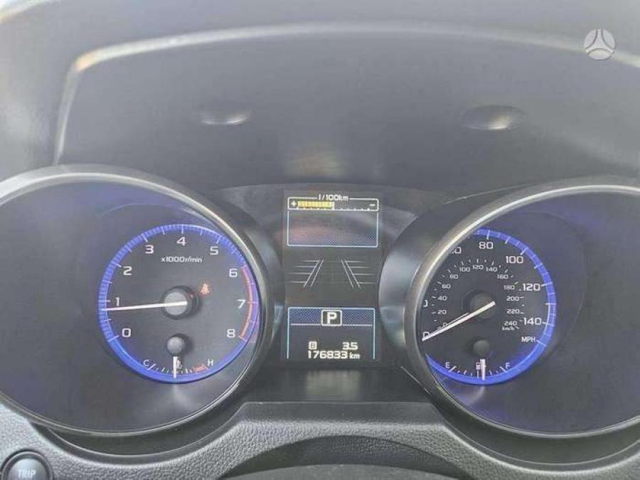 Black Subaru Outback 2016 in Siauliai, with an engine capacity of 2.50 L and mileage of 177 thousand km for 13950 €, photo 17 on AUTOMOTO.COM.LV