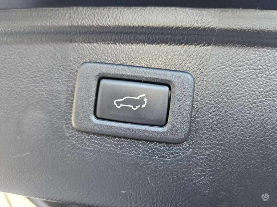 Black Subaru Outback 2016 in Siauliai, with an engine capacity of 2.50 L and mileage of 177 thousand km for 13950 €, photo 26 on AUTOMOTO.COM.LV