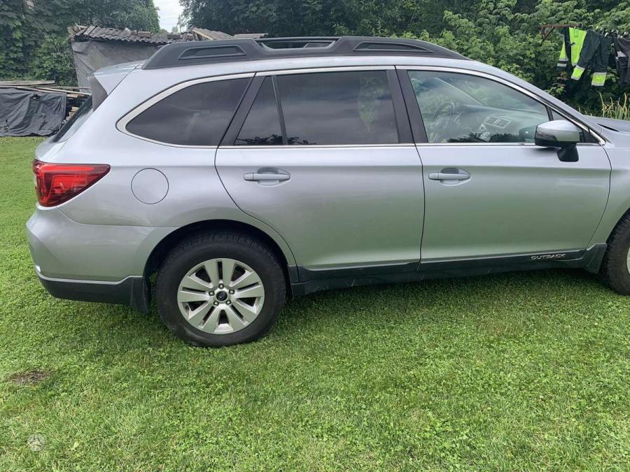 Black Subaru Outback 2016 in Kaisiadorys, with an engine capacity of 2.50 L and mileage of 300 thousand km for 4500 €, photo 5 on AUTOMOTO.COM.LV