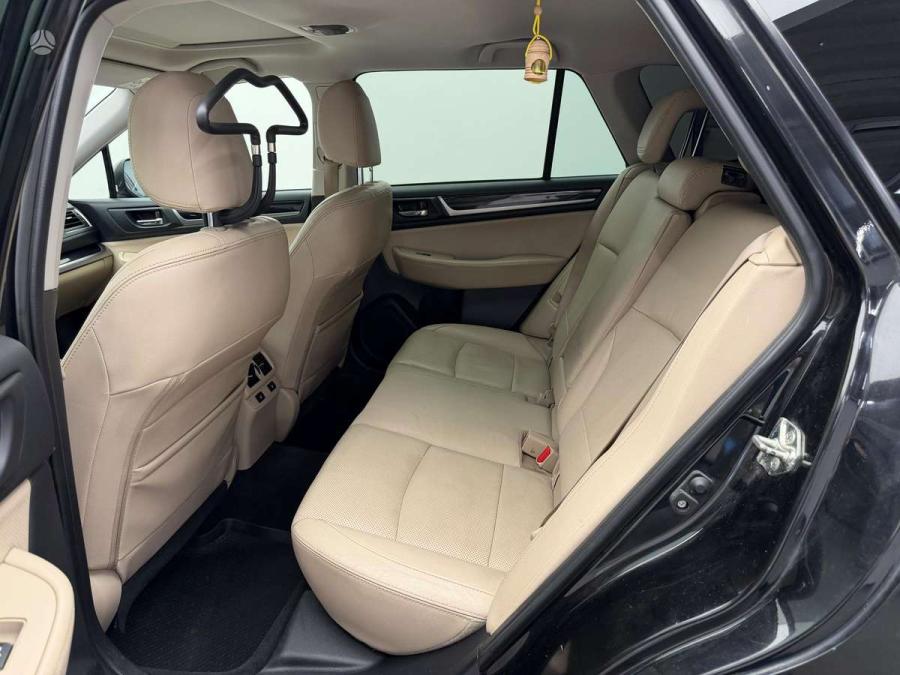 Black Subaru Outback 2016 in Panevezys, with an engine capacity of 2.00 L and mileage of 251 thousand km for 8990 €, photo 13 on AUTOMOTO.COM.LV