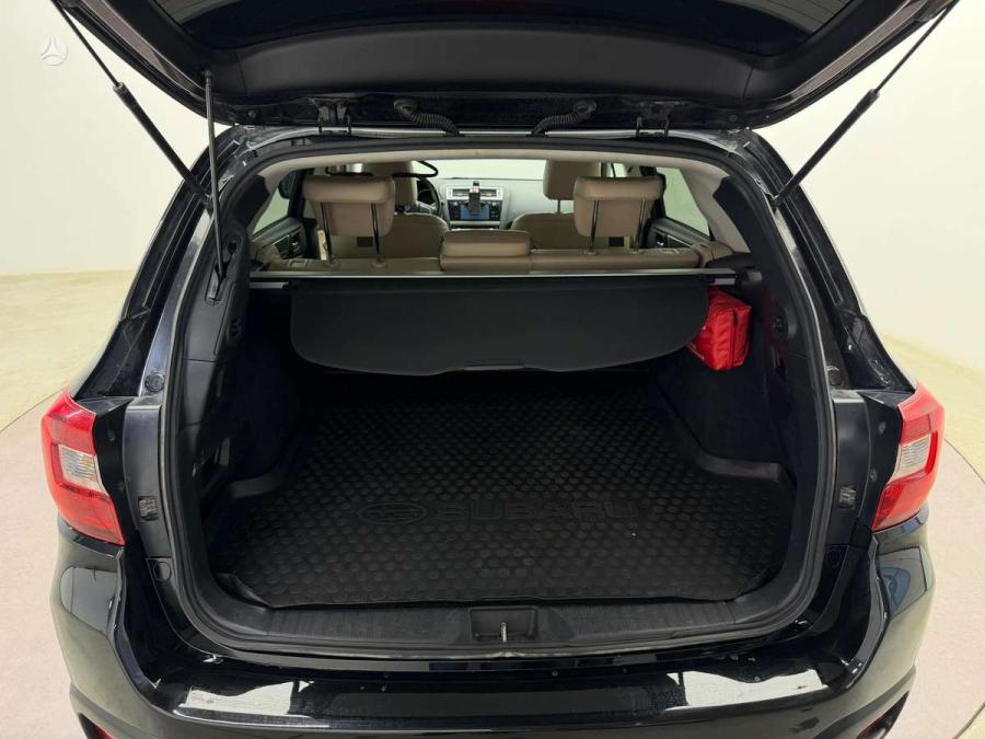Black Subaru Outback 2016 in Panevezys, with an engine capacity of 2.00 L and mileage of 251 thousand km for 8990 €, photo 15 on AUTOMOTO.COM.LV