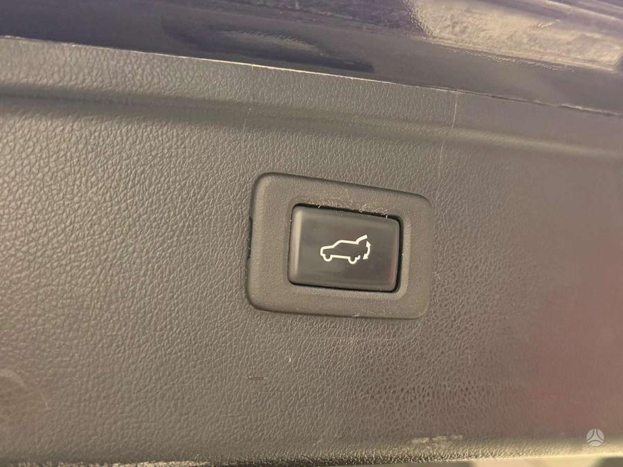 Black Subaru Outback 2016 in Panevezys, with an engine capacity of 2.00 L and mileage of 251 thousand km for 8990 €, photo 16 on AUTOMOTO.COM.LV