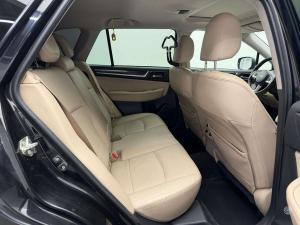 Black Subaru Outback 2016 in Panevezys, with an engine capacity of 2.00 L and mileage of 251 thousand km for 8990 €, photo 17 on AUTOMOTO.COM.LV
