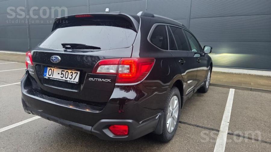 Black Subaru Outback 2017 in Riga, with an engine capacity of 2.50 L and mileage of 88 thousand km for 15500 €, photo 2 on AUTOMOTO.COM.LV
