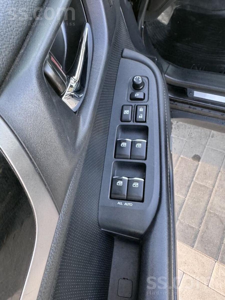 Melns Subaru Outback 2017 Jelgava, ar dzinēja tilpumu 2.50 L un nobraukumu 126 tūkst. km par 16300 €, foto 11 vietnē AUTOMOTO.COM.LV