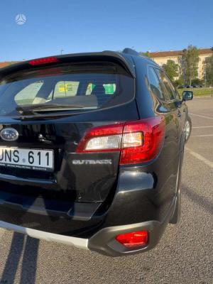 Black Subaru Outback 2017 in Vilnius, with an engine capacity of 2.50 L and mileage of 102 thousand km for 16000 €, photo 6 on AUTOMOTO.COM.LV