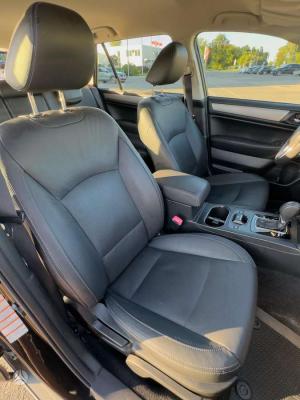 Black Subaru Outback 2017 in Vilnius, with an engine capacity of 2.50 L and mileage of 102 thousand km for 16000 €, photo 8 on AUTOMOTO.COM.LV