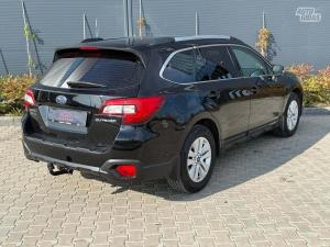 Black Subaru Outback 2017 in Vilnius, with an engine capacity of 2.50 L and mileage of 239 thousand km for 11900 €, photo 7 on AUTOMOTO.COM.LV