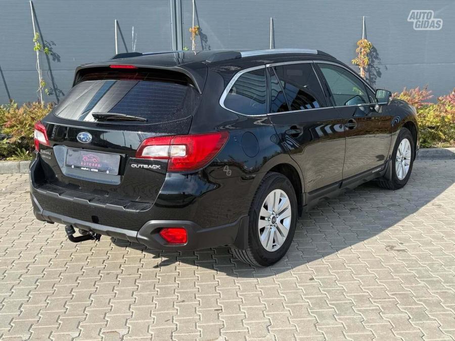 Black Subaru Outback 2017 in Vilnius, with an engine capacity of 2.50 L and mileage of 239 thousand km for 11900 €, photo 7 on AUTOMOTO.COM.LV