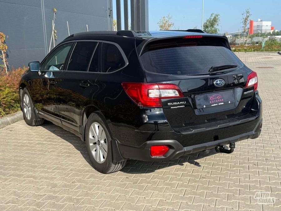 Black Subaru Outback 2017 in Vilnius, with an engine capacity of 2.50 L and mileage of 239 thousand km for 11900 €, photo 11 on AUTOMOTO.COM.LV