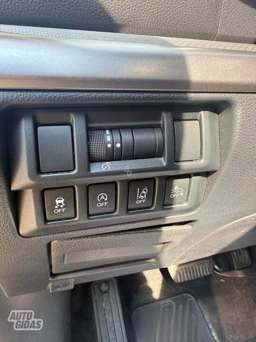 Black Subaru Outback 2017 in Vilnius, with an engine capacity of 2.50 L and mileage of 239 thousand km for 11900 €, photo 21 on AUTOMOTO.COM.LV
