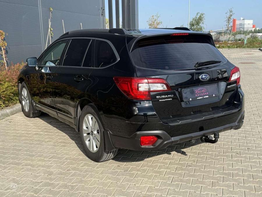 Black Subaru Outback 2017 in Vilnius, with an engine capacity of 2.50 L and mileage of 239 thousand km for 11900 €, photo 7 on AUTOMOTO.COM.LV