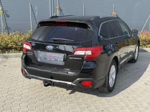 Black Subaru Outback 2017 in Vilnius, with an engine capacity of 2.50 L and mileage of 239 thousand km for 11900 €, photo 10 on AUTOMOTO.COM.LV