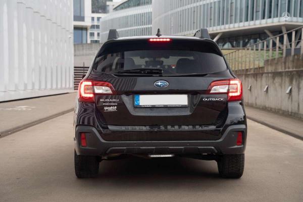Black Subaru Outback 2019 in Vilnius, with an engine capacity of 0.00 L and mileage of 97 thousand km for 18000 €, photo 9 on AUTOMOTO.COM.LV