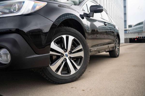 Black Subaru Outback 2019 in Vilnius, with an engine capacity of 0.00 L and mileage of 97 thousand km for 18000 €, photo 10 on AUTOMOTO.COM.LV