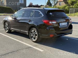 Black Subaru Outback 2019 in Riga, with an engine capacity of 2.50 L and mileage of 119 thousand km for 18900 €, photo 5 on AUTOMOTO.COM.LV