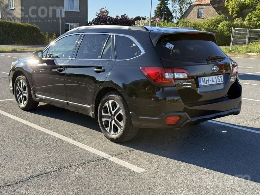 Black Subaru Outback 2019 in Riga, with an engine capacity of 2.50 L and mileage of 119 thousand km for 18900 €, photo 5 on AUTOMOTO.COM.LV