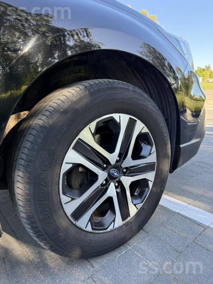 Black Subaru Outback 2019 in Riga, with an engine capacity of 2.50 L and mileage of 119 thousand km for 18900 €, photo 16 on AUTOMOTO.COM.LV