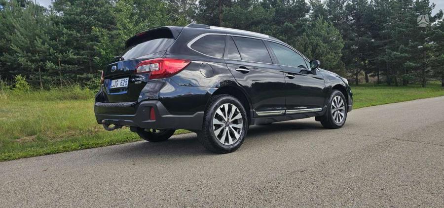 Black Subaru Outback 2019 in Kaunas, with an engine capacity of 3.63 L and mileage of 212 thousand km for 17300 €, photo 4 on AUTOMOTO.COM.LV