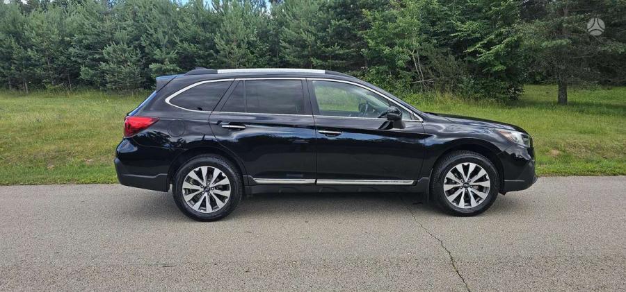 Black Subaru Outback 2019 in Kaunas, with an engine capacity of 3.63 L and mileage of 212 thousand km for 17300 €, photo 6 on AUTOMOTO.COM.LV