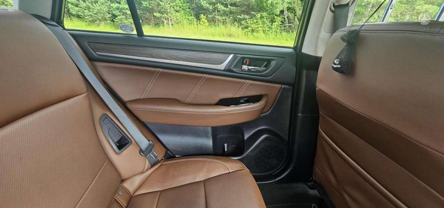 Black Subaru Outback 2019 in Kaunas, with an engine capacity of 3.63 L and mileage of 212 thousand km for 17300 €, photo 14 on AUTOMOTO.COM.LV